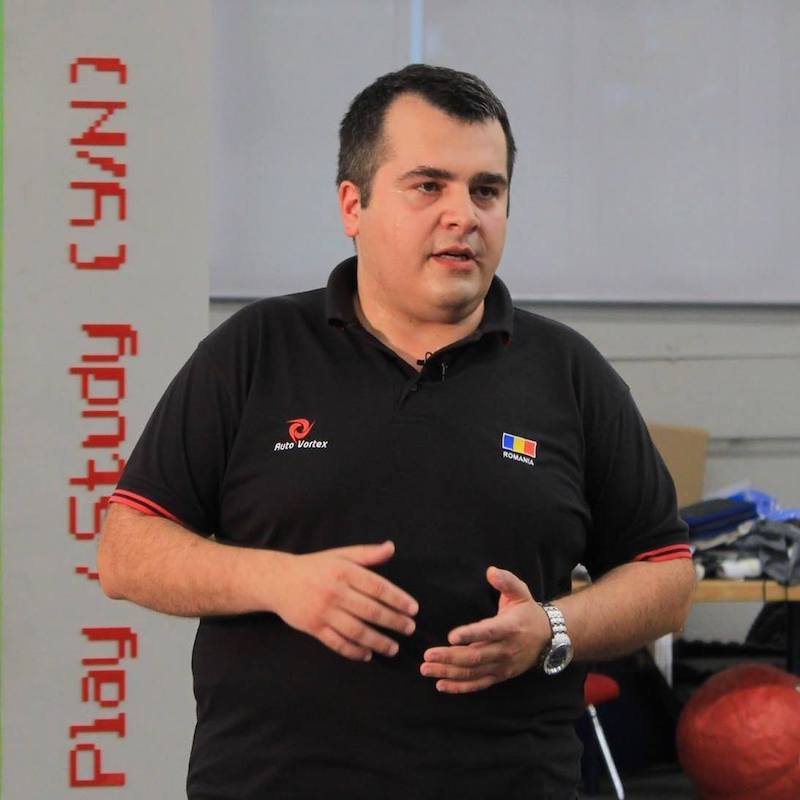 Ionuț Valentin Panea - profesorul care formează campioni AutoVortex